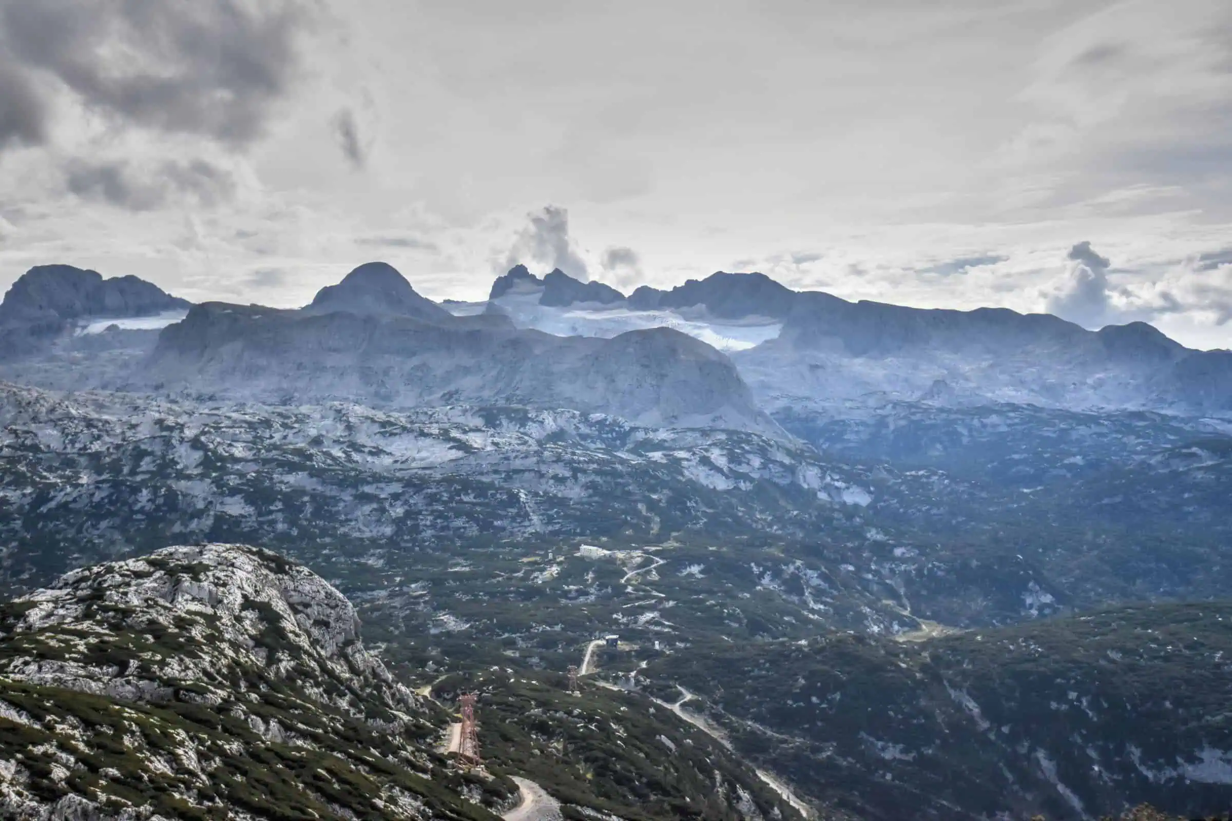 Austria's Stunning 5 Fingers Viewing Platform near Hallstatt