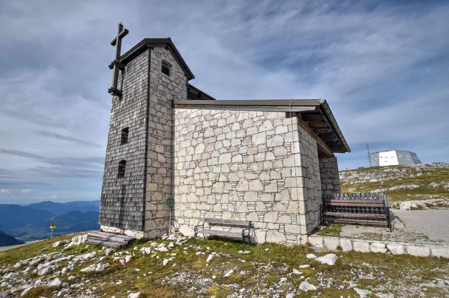Austria's Stunning 5 Fingers Viewing Platform near Hallstatt