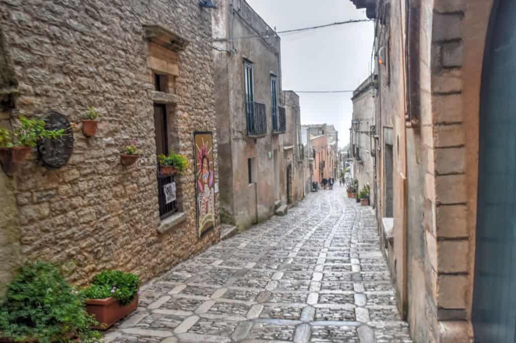 Erice Travel Guide – Best Things to Do & Tips