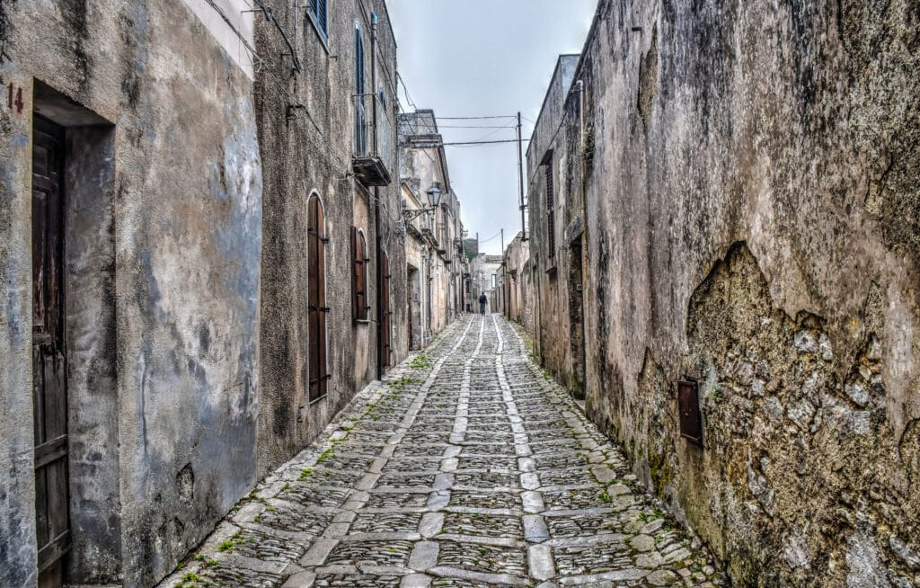 Erice Travel Guide – Best Things to Do & Tips